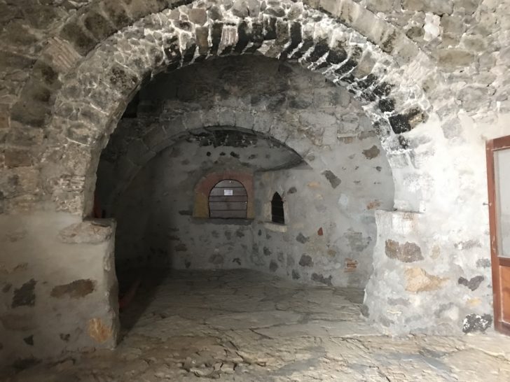 ギリシャ・パトモス島でおすすめ観光はヨハネ修道院と黙示録の洞窟 クルーズライフ