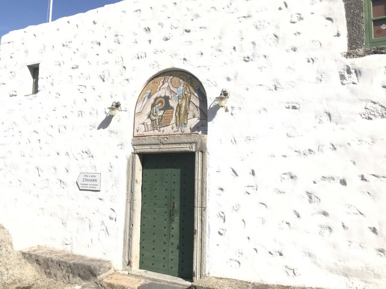ギリシャ・パトモス島でおすすめ観光はヨハネ修道院と黙示録の洞窟 クルーズライフ